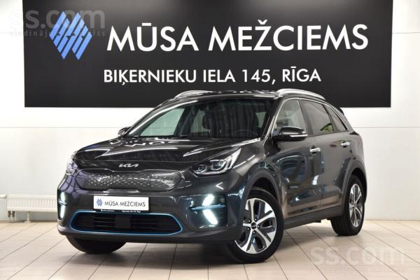 Серый Киа Niro 2021 в Рига, объемом двигателя 0.00 л и пробегом 90 тыс. км за 24550 €, фото 1 на AUTOMOTO.COM.LV