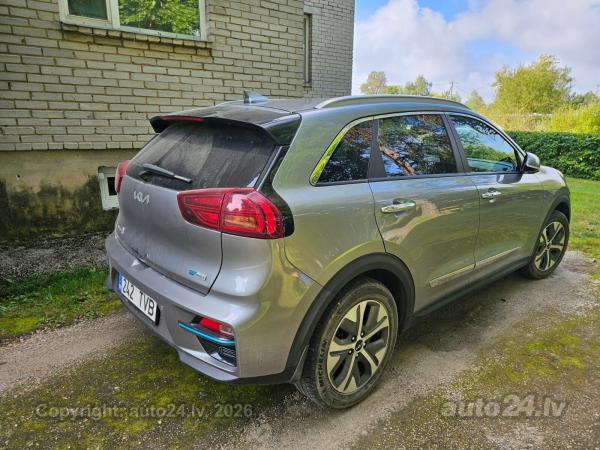 Киа Niro 2021 в Элва на AUTOMOTO.COM.LV Серый Киа Niro 2021 в Элва, объемом двигателя 0.00 л и пробегом 120 тыс. км за 19999 €, фото 4 на AUTOMOTO.COM.LV
