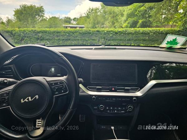 Киа Niro 2021 в Элва на AUTOMOTO.COM.LV Серый Киа Niro 2021 в Элва, объемом двигателя 0.00 л и пробегом 120 тыс. км за 19999 €, фото 6 на AUTOMOTO.COM.LV