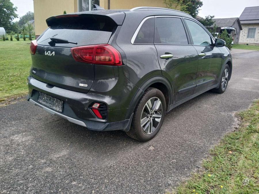 Pelēks Kia Niro 2022 Rokiškis, ar dzinēja tilpumu 1.60 L un nobraukumu 300 tūkst. km par 7999 €, foto 5 vietnē AUTOMOTO.COM.LV