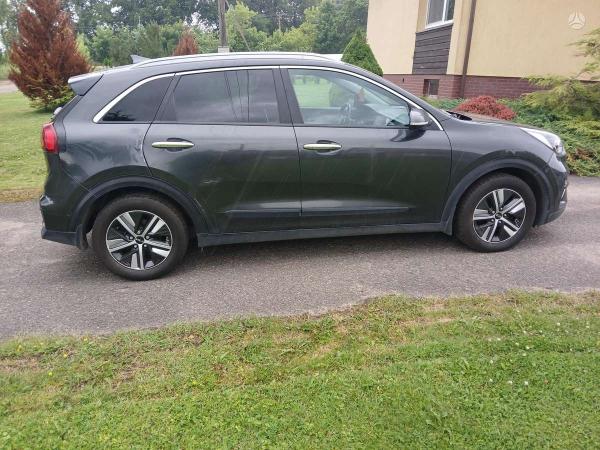 Pelēks Kia Niro 2022 Rokiškis, ar dzinēja tilpumu 1.60 L un nobraukumu 300 tūkst. km par 7999 €, foto 9 vietnē AUTOMOTO.COM.LV