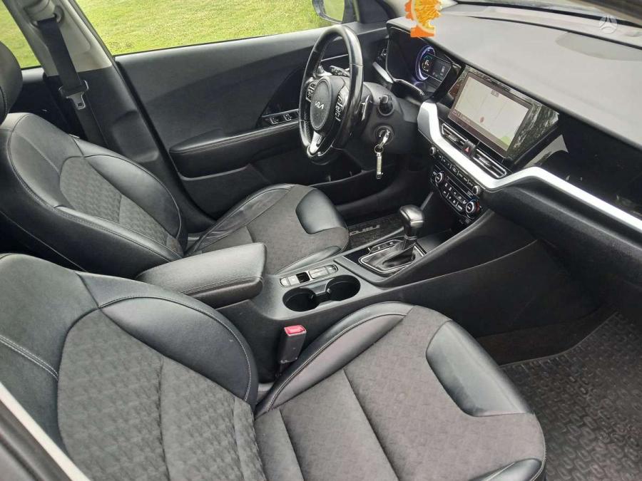 Pelēks Kia Niro 2022 Rokiškis, ar dzinēja tilpumu 1.60 L un nobraukumu 300 tūkst. km par 7999 €, foto 15 vietnē AUTOMOTO.COM.LV