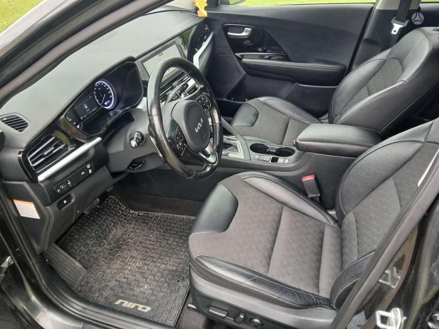 Pelēks Kia Niro 2022 Rokiškis, ar dzinēja tilpumu 1.60 L un nobraukumu 300 tūkst. km par 7999 €, foto 18 vietnē AUTOMOTO.COM.LV