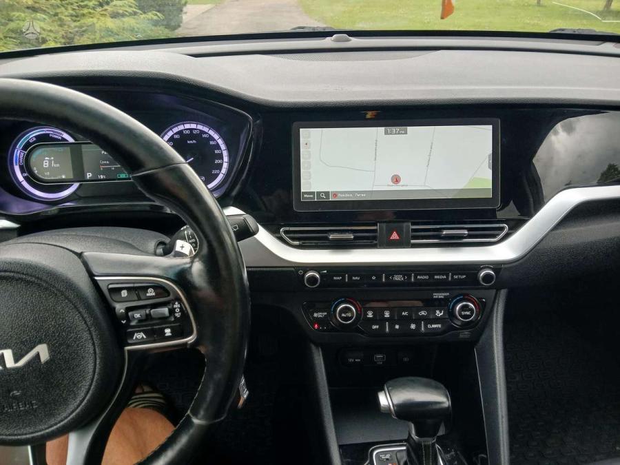 Pelēks Kia Niro 2022 Rokiškis, ar dzinēja tilpumu 1.60 L un nobraukumu 300 tūkst. km par 7999 €, foto 20 vietnē AUTOMOTO.COM.LV