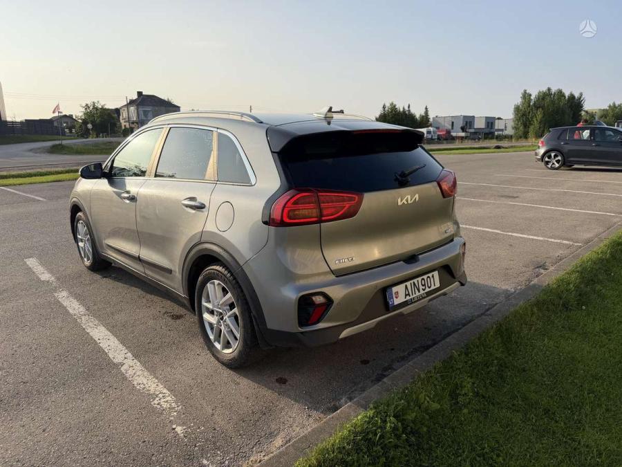 Pelēks Kia Niro 2022 Kauņa, ar dzinēja tilpumu 1.58 L un nobraukumu 280 tūkst. km par 10000 €, foto 5 vietnē AUTOMOTO.COM.LV