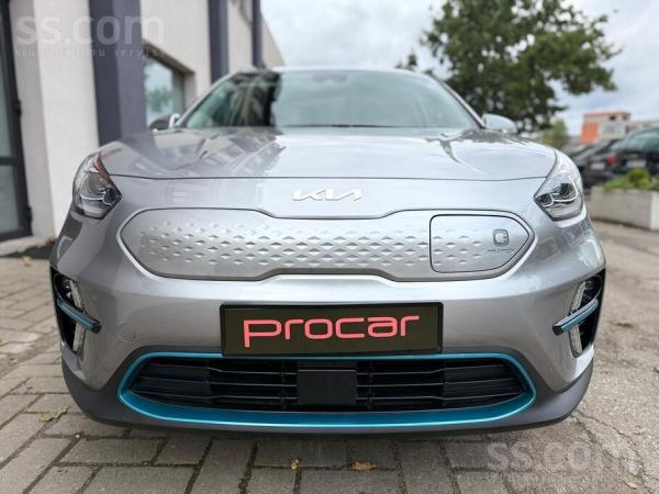 Grey Kia Niro 2022 in Riga, with an engine capacity of 0.00 L and mileage of 74 thousand km for 23900 €, photo 10 on AUTOMOTO.COM.LV