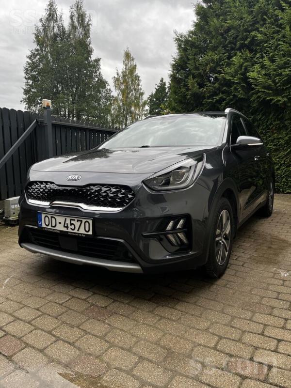 Киа Niro 2022 в Рига на AUTOMOTO.COM.LV Серый Киа Niro 2022 в Рига, объемом двигателя 1.60 л и пробегом 67 тыс. км за 18300 €, фото 3 на AUTOMOTO.COM.LV