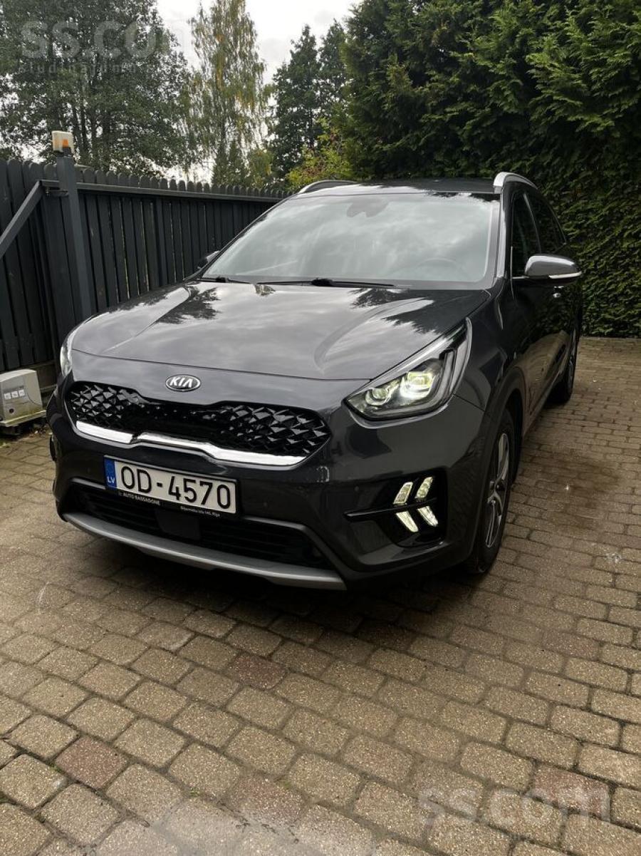 Pelēks Kia Niro 2022 Rīga, ar dzinēja tilpumu 1.60 L un nobraukumu 67 tūkst. km par 18300 €, foto 7 vietnē AUTOMOTO.COM.LV