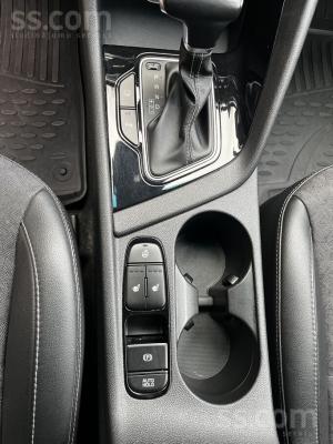 Pelēks Kia Niro 2022 Rīga, ar dzinēja tilpumu 1.60 L un nobraukumu 67 tūkst. km par 18300 €, foto 13 vietnē AUTOMOTO.COM.LV