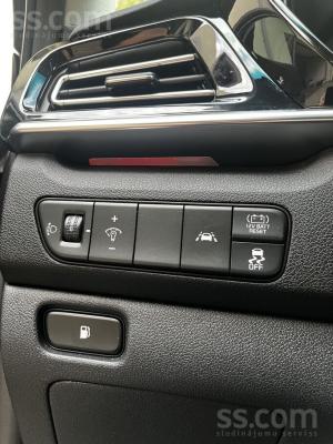Pelēks Kia Niro 2022 Rīga, ar dzinēja tilpumu 1.60 L un nobraukumu 67 tūkst. km par 18300 €, foto 15 vietnē AUTOMOTO.COM.LV