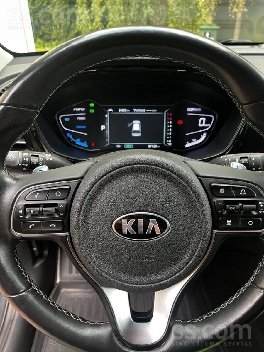 Pelēks Kia Niro 2022 Rīga, ar dzinēja tilpumu 1.60 L un nobraukumu 67 tūkst. km par 18300 €, foto 16 vietnē AUTOMOTO.COM.LV