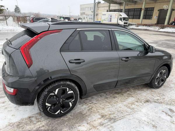 Pelēks Kia Niro 2024 Viļņa, ar dzinēja tilpumu 0.00 L un nobraukumu 6 tūkst. km par 26950 €, foto 6 vietnē AUTOMOTO.COM.LV