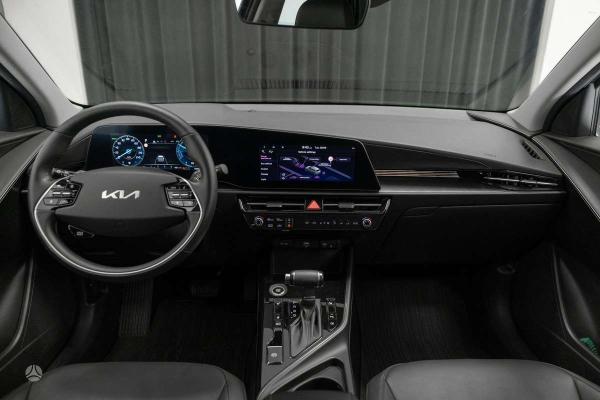 Серый Киа Niro 2024 в Вильнюс, объемом двигателя 1.60 л и пробегом 66 тыс. км за 26500 €, фото 6 на AUTOMOTO.COM.LV