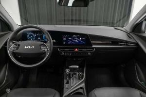 Grey Kia Niro 2024 in Vilnius, with an engine capacity of 1.60 L and mileage of 66 thousand km for 26500 €, photo 6 on AUTOMOTO.COM.LV