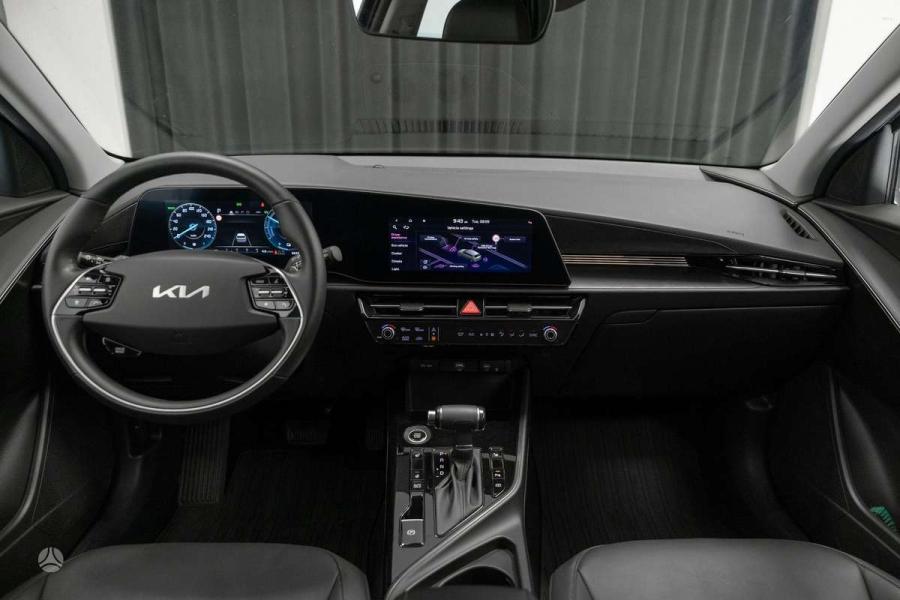 Grey Kia Niro 2024 in Vilnius, with an engine capacity of 1.60 L and mileage of 66 thousand km for 26500 €, photo 6 on AUTOMOTO.COM.LV