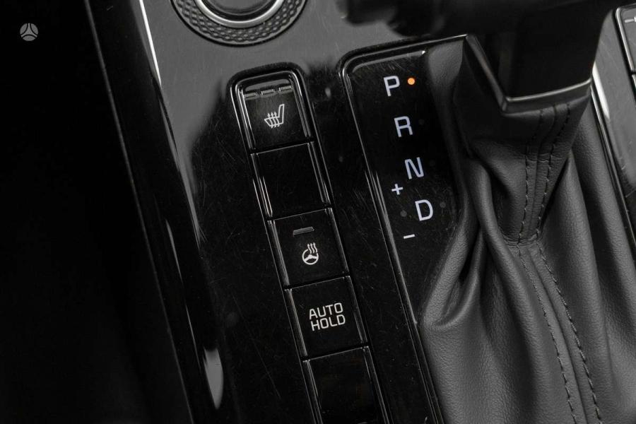Grey Kia Niro 2024 in Vilnius, with an engine capacity of 1.60 L and mileage of 66 thousand km for 26500 €, photo 12 on AUTOMOTO.COM.LV