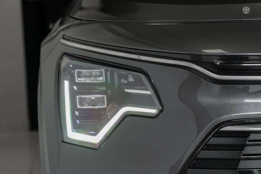 Grey Kia Niro 2024 in Vilnius, with an engine capacity of 1.60 L and mileage of 66 thousand km for 26500 €, photo 26 on AUTOMOTO.COM.LV