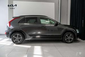 Grey Kia Niro 2024 in Vilnius, with an engine capacity of 1.60 L and mileage of 66 thousand km for 26500 €, photo 29 on AUTOMOTO.COM.LV