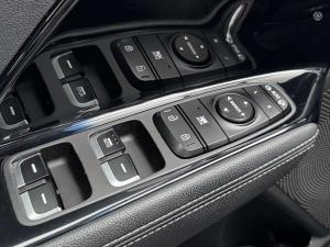 Grey Kia Niro 2018 in Vilnius, with an engine capacity of 1.60 L and mileage of 124 thousand km for 12850 €, photo 30 on AUTOMOTO.COM.LV