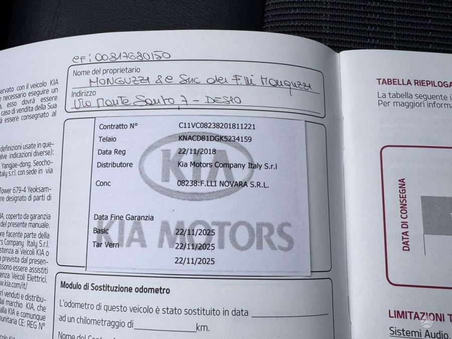 Grey Kia Niro 2018 in Vilnius, with an engine capacity of 1.60 L and mileage of 124 thousand km for 12850 €, photo 33 on AUTOMOTO.COM.LV