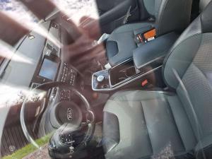 Grey Kia Niro 2019 in Marijampole, with an engine capacity of 0.00 L and mileage of 215 thousand km for 7300 €, photo 7 on AUTOMOTO.COM.LV