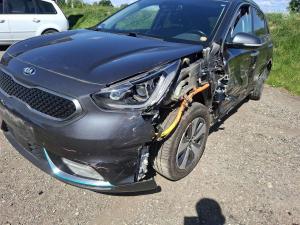 Grey Kia Niro 2019 in Marijampole, with an engine capacity of 1.58 L and mileage of 91 thousand km for 7400 €, photo 6 on AUTOMOTO.COM.LV