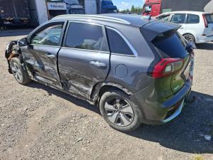 Grey Kia Niro 2019 in Marijampole, with an engine capacity of 1.58 L and mileage of 91 thousand km for 7400 €, photo 9 on AUTOMOTO.COM.LV