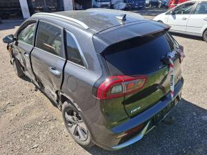 Grey Kia Niro 2019 in Marijampole, with an engine capacity of 1.58 L and mileage of 91 thousand km for 7400 €, photo 10 on AUTOMOTO.COM.LV