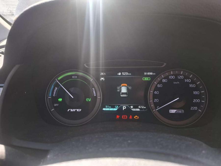 Grey Kia Niro 2019 in Marijampole, with an engine capacity of 1.58 L and mileage of 91 thousand km for 7400 €, photo 11 on AUTOMOTO.COM.LV