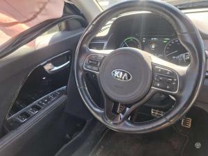 Grey Kia Niro 2019 in Marijampole, with an engine capacity of 1.58 L and mileage of 91 thousand km for 7400 €, photo 12 on AUTOMOTO.COM.LV