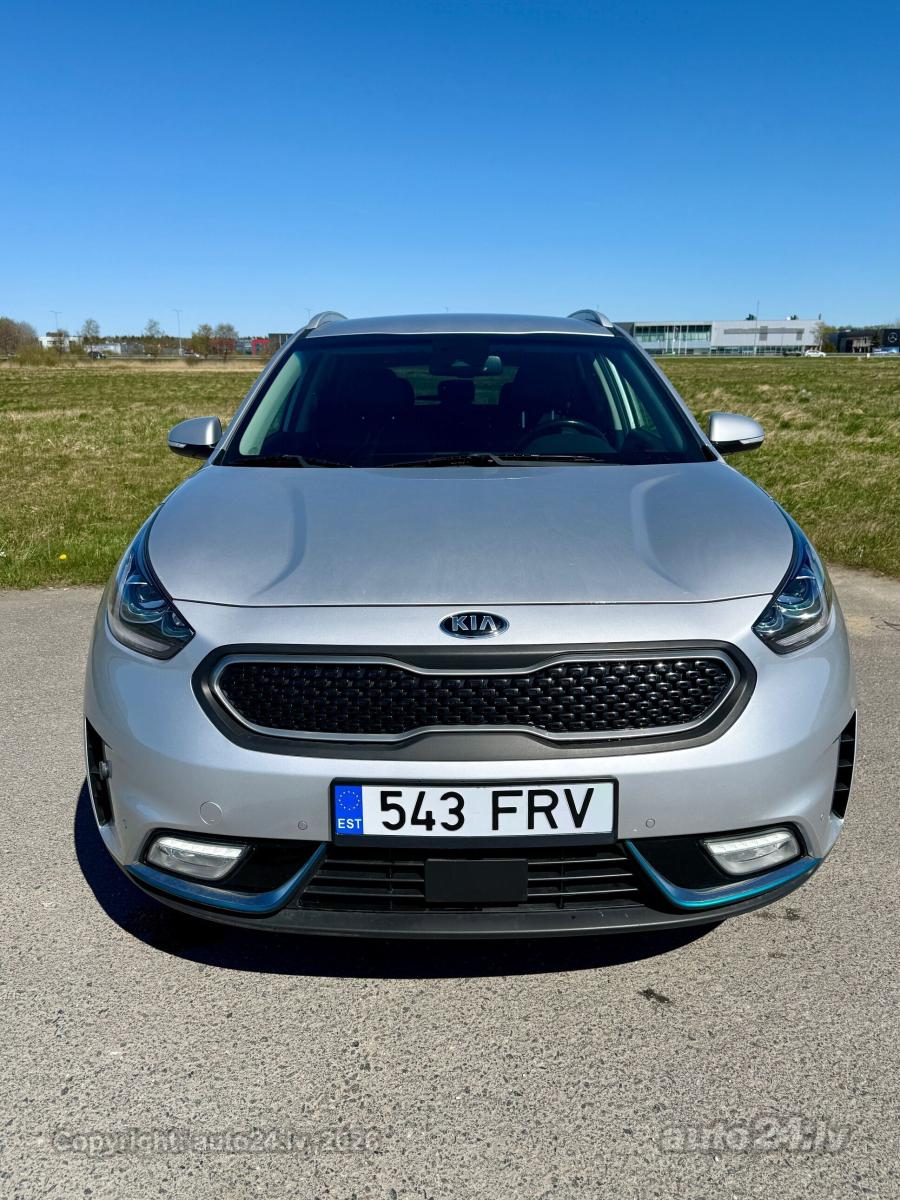 Pelēks Kia Niro 2018 Tallina, ar dzinēja tilpumu 1.60 L un nobraukumu 141 tūkst. km par 11900 €, foto 6 vietnē AUTOMOTO.COM.LV