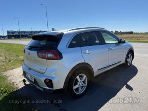Pelēks Kia Niro 2018 Tallina, ar dzinēja tilpumu 1.60 L un nobraukumu 141 tūkst. km par 11900 €, foto 10 vietnē AUTOMOTO.COM.LV