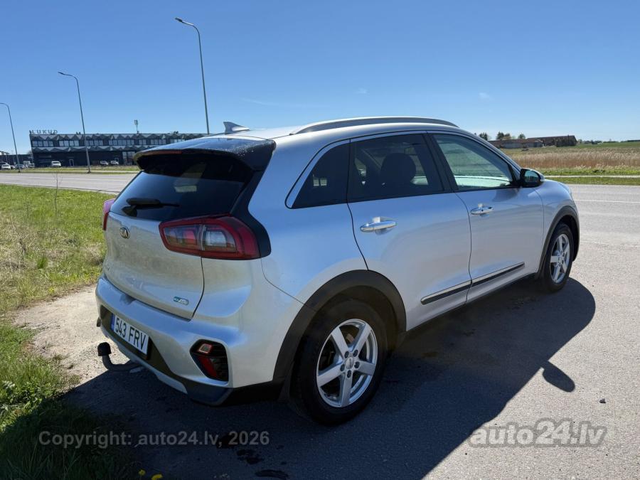 Pelēks Kia Niro 2018 Tallina, ar dzinēja tilpumu 1.60 L un nobraukumu 141 tūkst. km par 11900 €, foto 10 vietnē AUTOMOTO.COM.LV