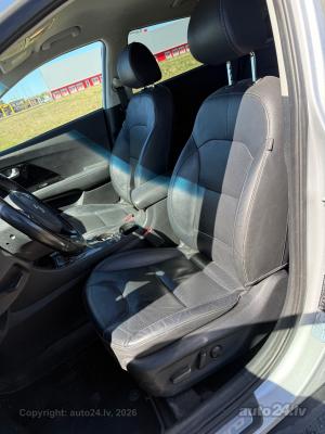Pelēks Kia Niro 2018 Tallina, ar dzinēja tilpumu 1.60 L un nobraukumu 141 tūkst. km par 11900 €, foto 17 vietnē AUTOMOTO.COM.LV