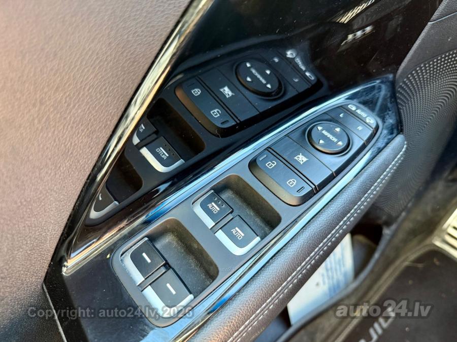 Pelēks Kia Niro 2018 Tallina, ar dzinēja tilpumu 1.60 L un nobraukumu 141 tūkst. km par 11900 €, foto 27 vietnē AUTOMOTO.COM.LV