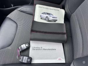 Grey Kia Niro 2018 in Vilnius, with an engine capacity of 1.60 L and mileage of 124 thousand km for 12850 €, photo 32 on AUTOMOTO.COM.LV