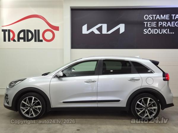 Kia Niro 2019 Hāpsalu vietnē Pelēks Kia Niro 2019 Hāpsalu, ar dzinēja tilpumu 1.60 L un nobraukumu 61 tūkst. km par 16999 €, foto 1 vietnē AUTOMOTO.COM.LV