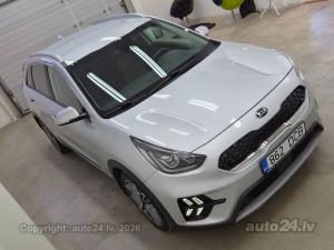Pelēks Kia Niro 2019 Hāpsalu, ar dzinēja tilpumu 1.60 L un nobraukumu 61 tūkst. km par 16999 €, foto 6 vietnē AUTOMOTO.COM.LV