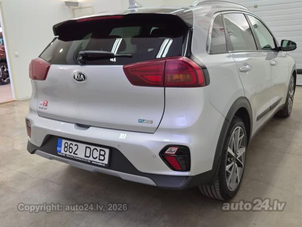Kia Niro 2019 Hāpsalu vietnē Pelēks Kia Niro 2019 Hāpsalu, ar dzinēja tilpumu 1.60 L un nobraukumu 61 tūkst. km par 16999 €, foto 9 vietnē AUTOMOTO.COM.LV