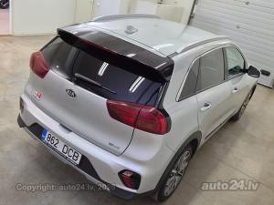 Pelēks Kia Niro 2019 Hāpsalu, ar dzinēja tilpumu 1.60 L un nobraukumu 61 tūkst. km par 16999 €, foto 10 vietnē AUTOMOTO.COM.LV
