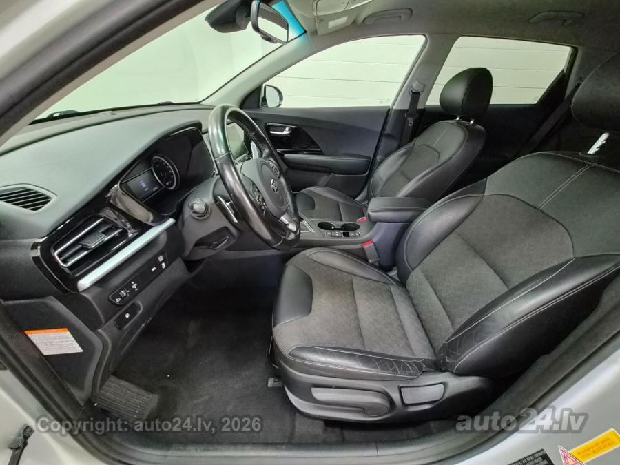 Pelēks Kia Niro 2019 Hāpsalu, ar dzinēja tilpumu 1.60 L un nobraukumu 61 tūkst. km par 16999 €, foto 13 vietnē AUTOMOTO.COM.LV