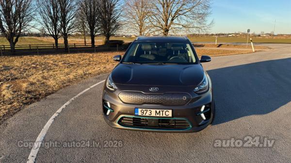 Pelēks Kia Niro 2020 Tallina, ar dzinēja tilpumu 0.00 L un nobraukumu 130 tūkst. km par 19490 €, foto 8 vietnē AUTOMOTO.COM.LV