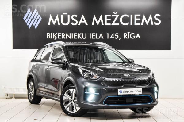 Серый Киа Niro 2021 в Рига, объемом двигателя 0.00 л и пробегом 43 тыс. км за 21990 €, фото 4 на AUTOMOTO.COM.LV