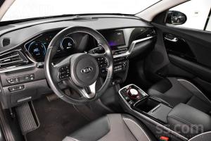 Grey Kia Niro 2021 in Riga, with an engine capacity of 0.00 L and mileage of 43 thousand km for 21990 €, photo 13 on AUTOMOTO.COM.LV