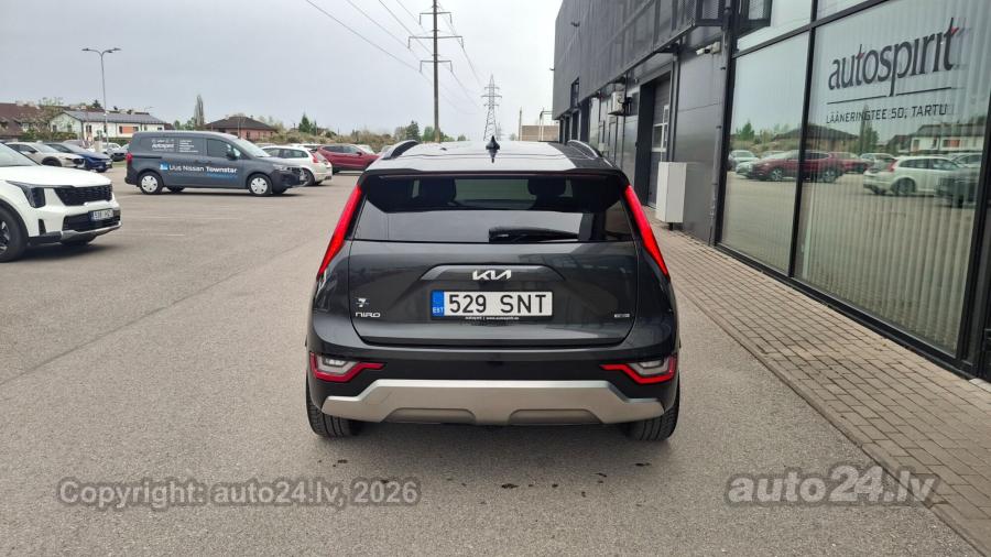 Pelēks Kia Niro 2022 Tartu, ar dzinēja tilpumu 1.60 L un nobraukumu 70 tūkst. km par 23990 €, foto 5 vietnē AUTOMOTO.COM.LV