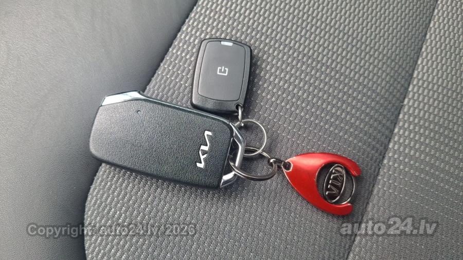 Pelēks Kia Niro 2022 Tartu, ar dzinēja tilpumu 1.60 L un nobraukumu 70 tūkst. km par 23990 €, foto 22 vietnē AUTOMOTO.COM.LV