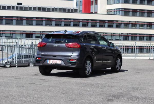 Киа Niro 2020 в Рига, объемом двигателя 0.00 л и пробегом 182 тыс. км за 13980 €, фото 6 на AUTOMOTO.COM.LV