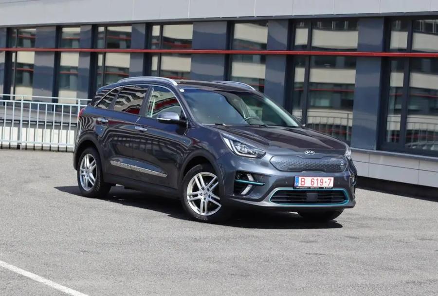 Kia Niro 2020 Rīga, ar dzinēja tilpumu 0.00 L un nobraukumu 182 tūkst. km par 13980 €, foto 1 vietnē AUTOMOTO.COM.LV