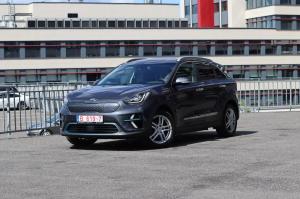 Kia Niro 2020 Rīga, ar dzinēja tilpumu 0.00 L un nobraukumu 182 tūkst. km par 13980 €, foto 4 vietnē AUTOMOTO.COM.LV