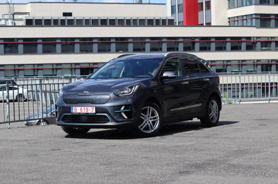Kia Niro 2020 Rīga, ar dzinēja tilpumu 0.00 L un nobraukumu 182 tūkst. km par 13980 €, foto 4 vietnē AUTOMOTO.COM.LV